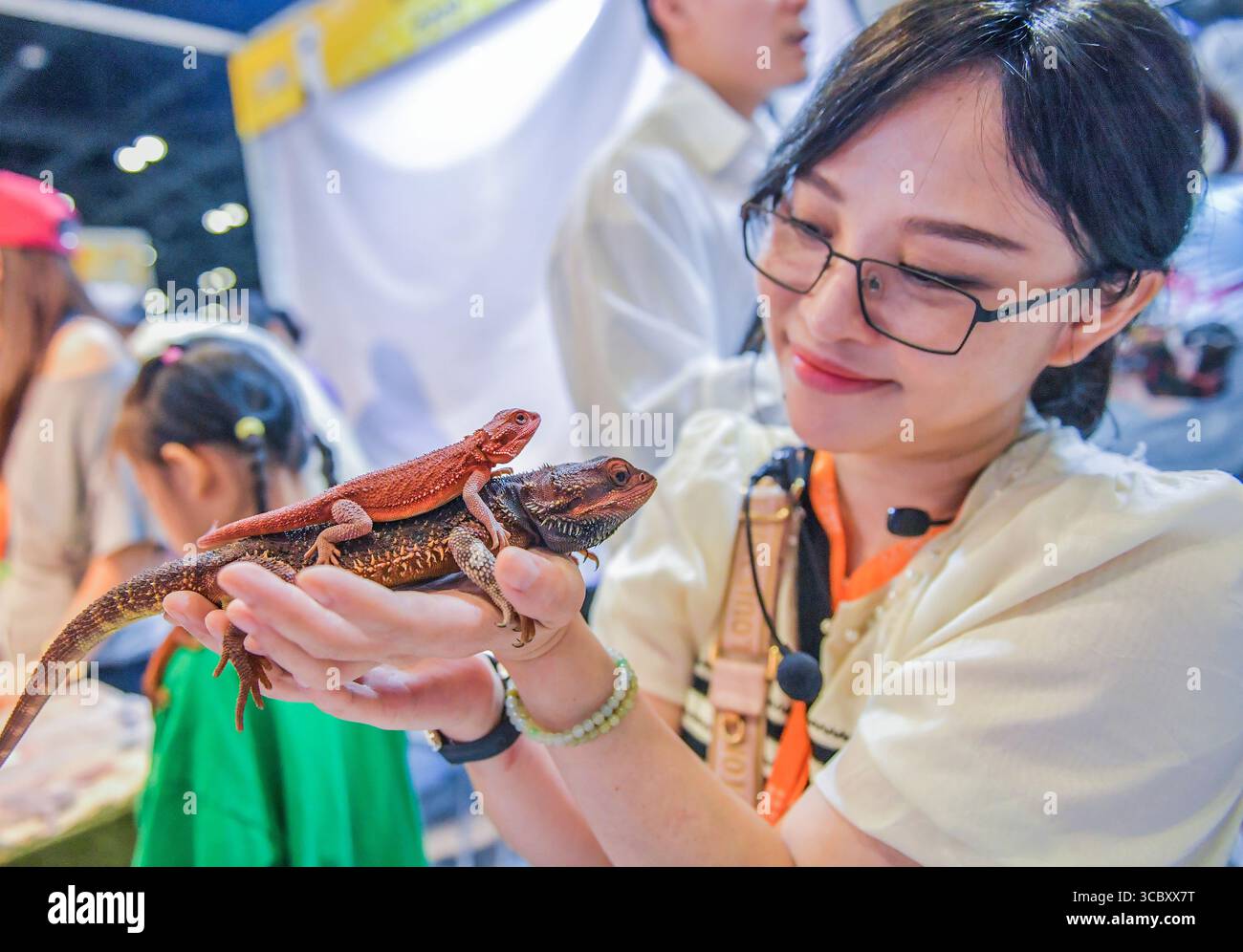 Tourists visit the Nanning Pet Expo at the Nanning International ...