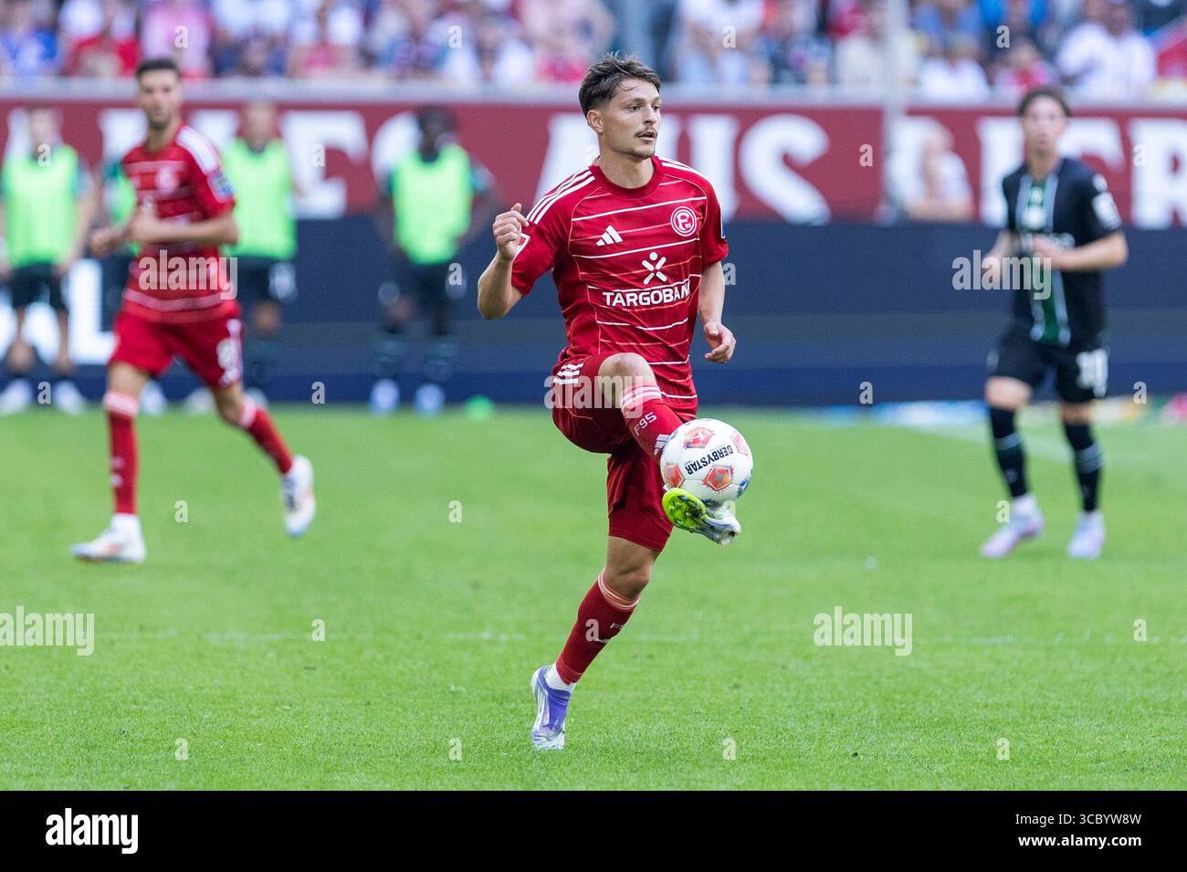 Florent Muslija (Fortuna D?sseldorf, 24). 2. Fu?ball Bundesliga, Fortuna D?sseldorf - Hannover ...