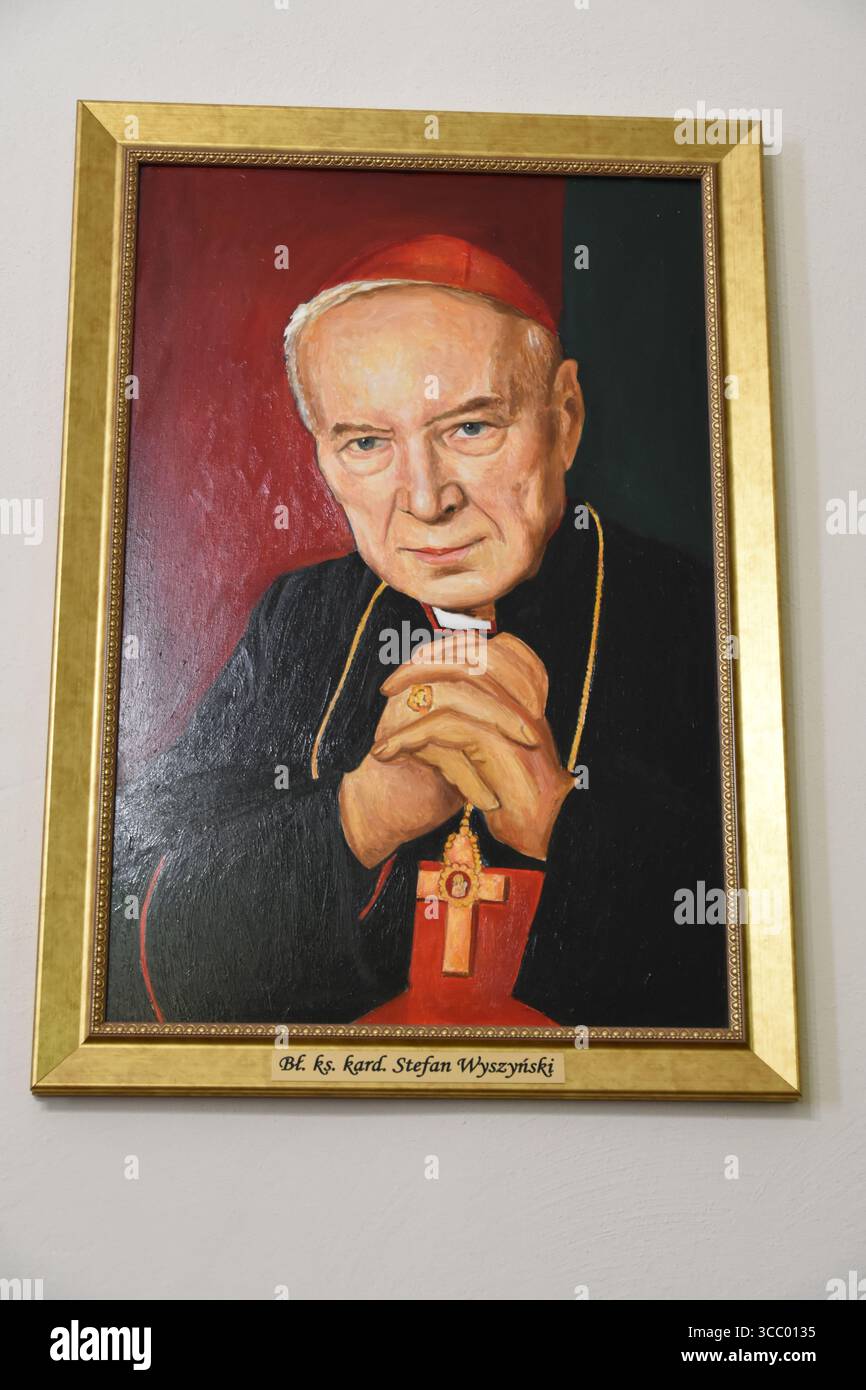 PORTRET BLOGOSLAWIONEGO KSIEDZA KARDYNALA STEFANA WYSZYNSKIEGO. POLSKA ...