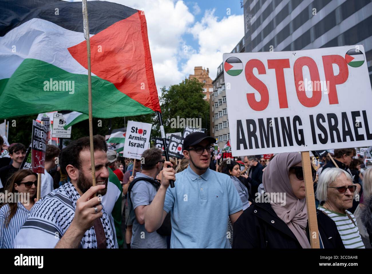 Gaza starvation august 2025 london hi-res stock photography and images ...