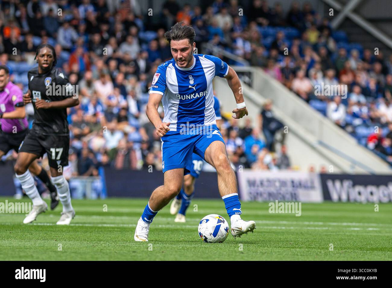 Oldham Athletic's Josh Hawkes during the Sky Bet League 2 match between ...