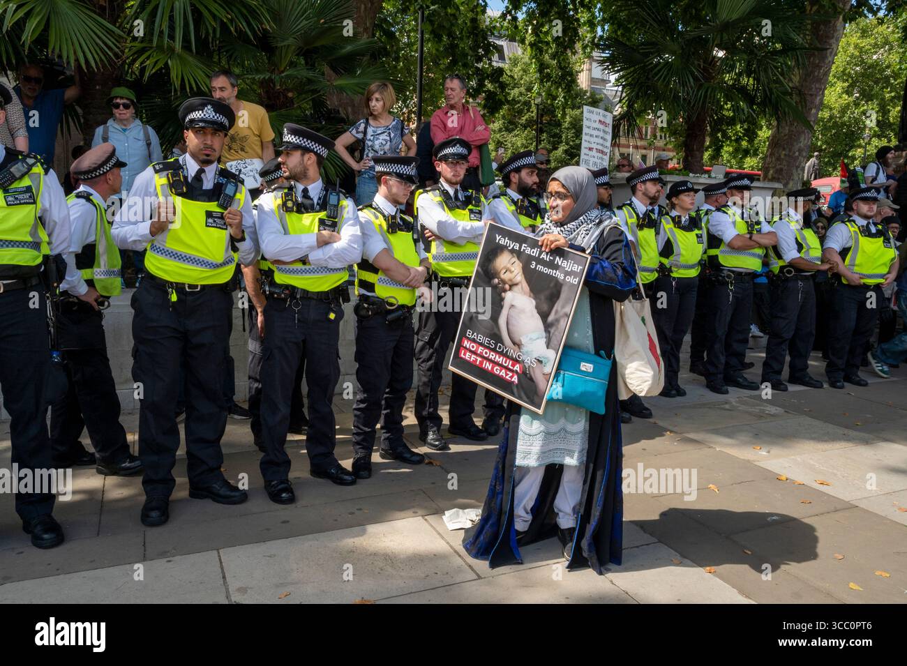 Police woman palestine action hi-res stock photography and images - Alamy