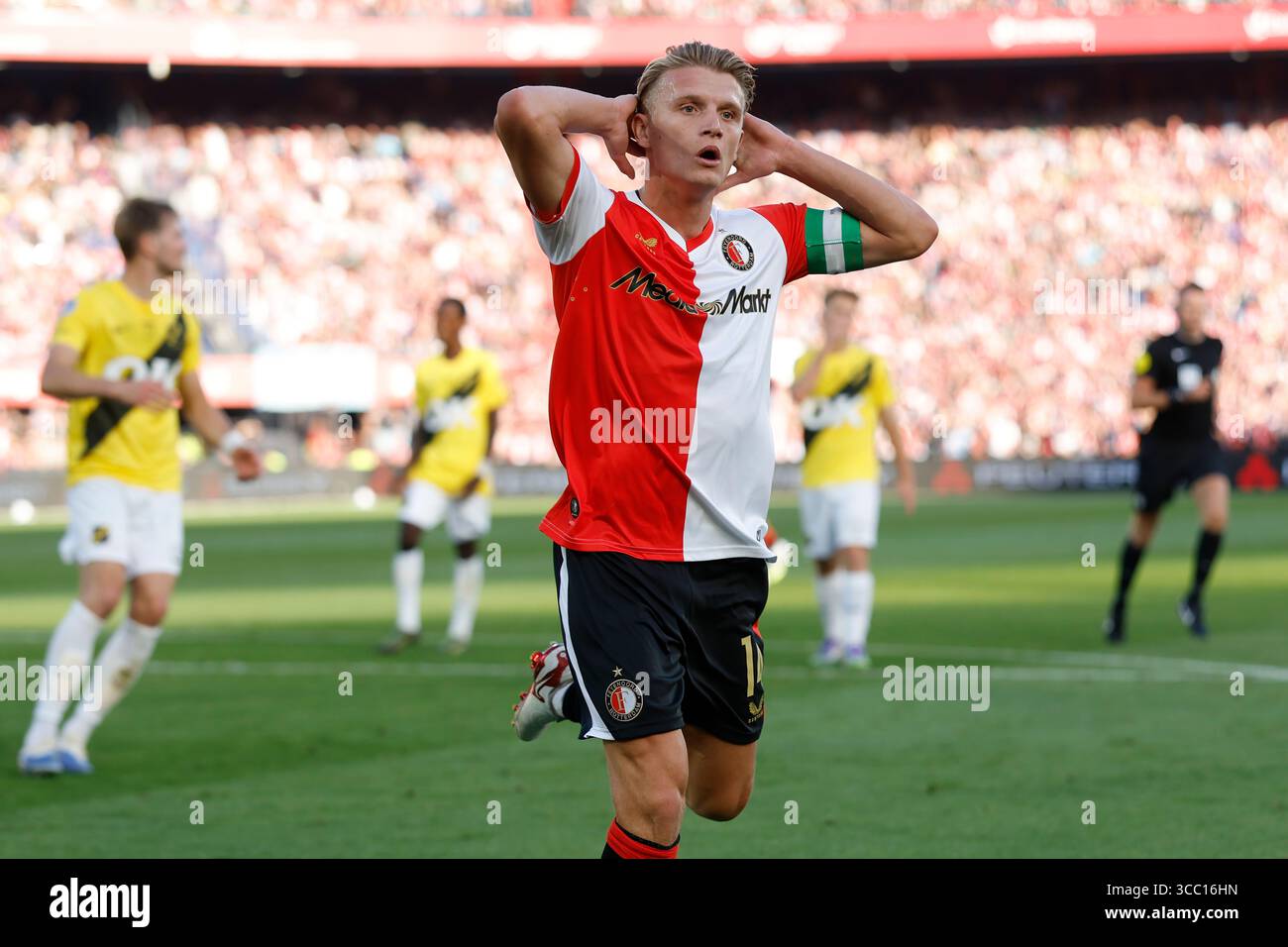 ROTTERDAM - Sem Steijn during the Dutch Eredivisie match between ...