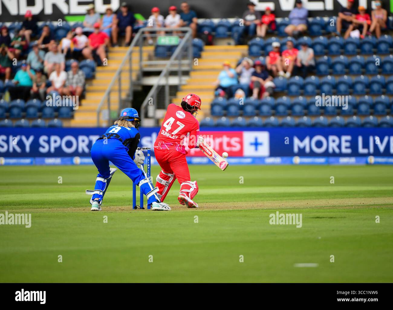 Sophia dunkley welsh fire london spirit hi-res stock photography and ...