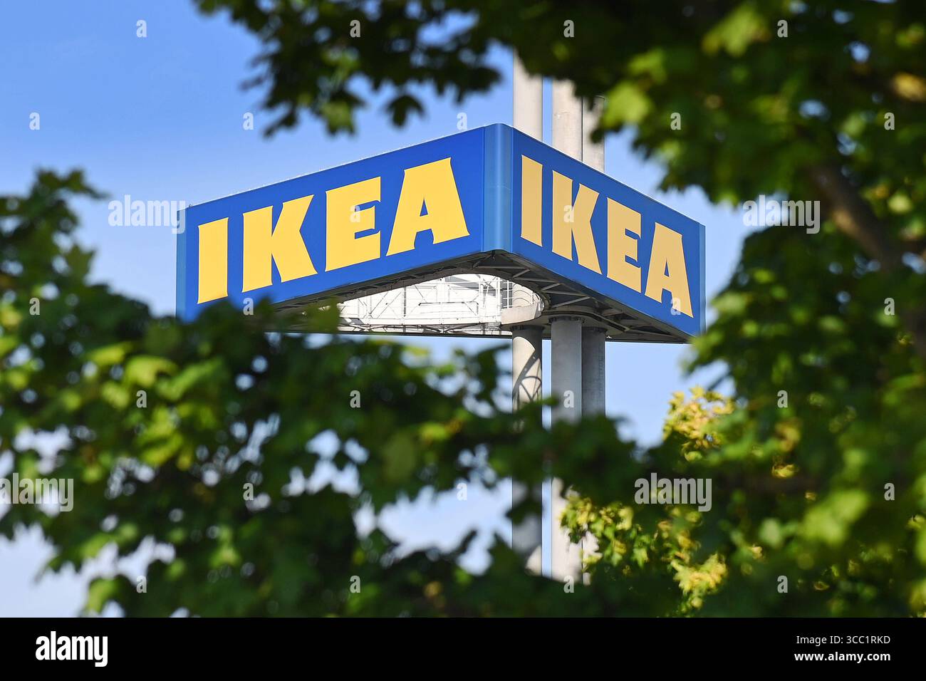 IKEA Moebelhaus Aussenansicht,schwedischer Moebelhersteller,Moebelhaus ...