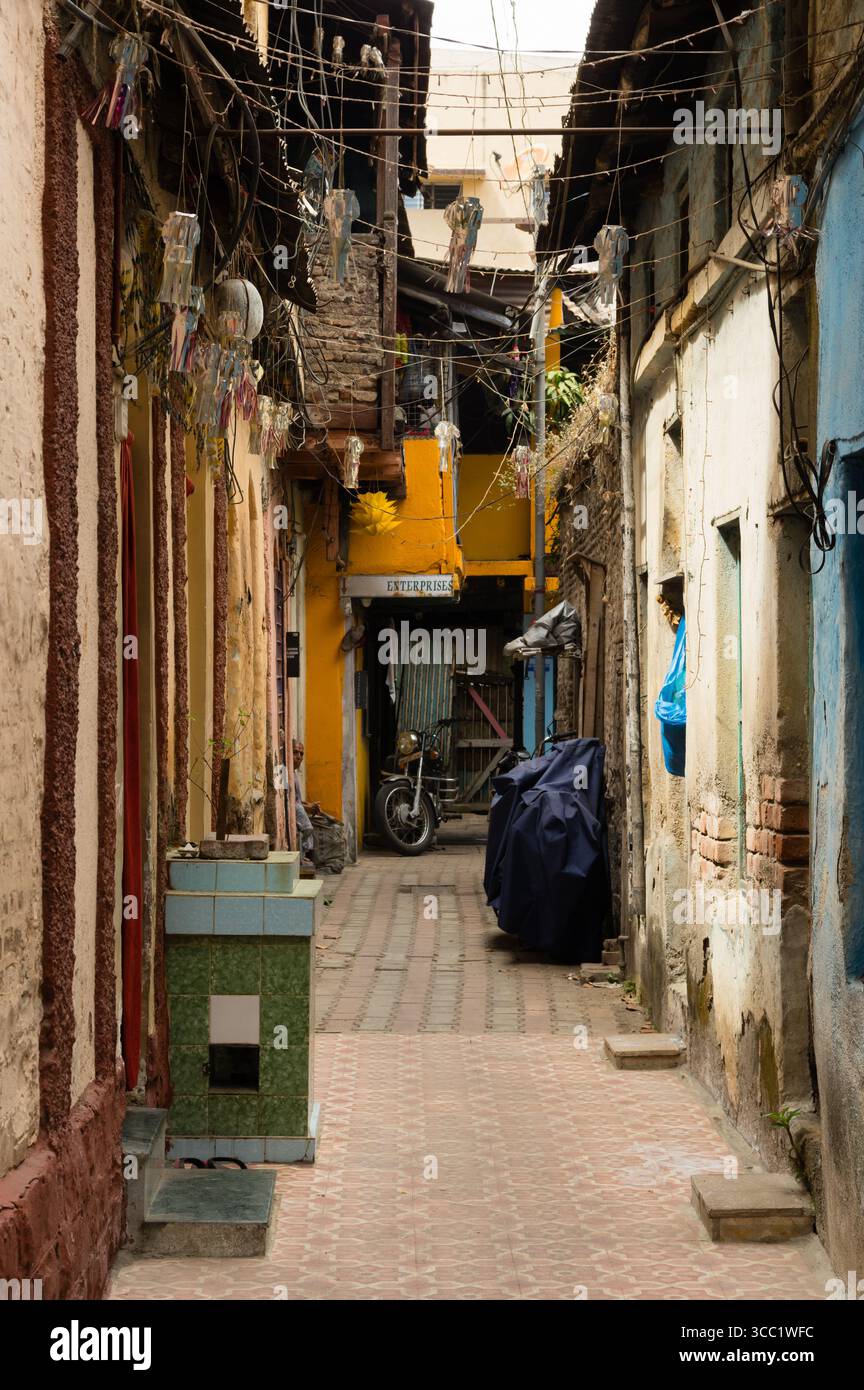 Narrow residential alley in Pune, India Stock Photo - Alamy