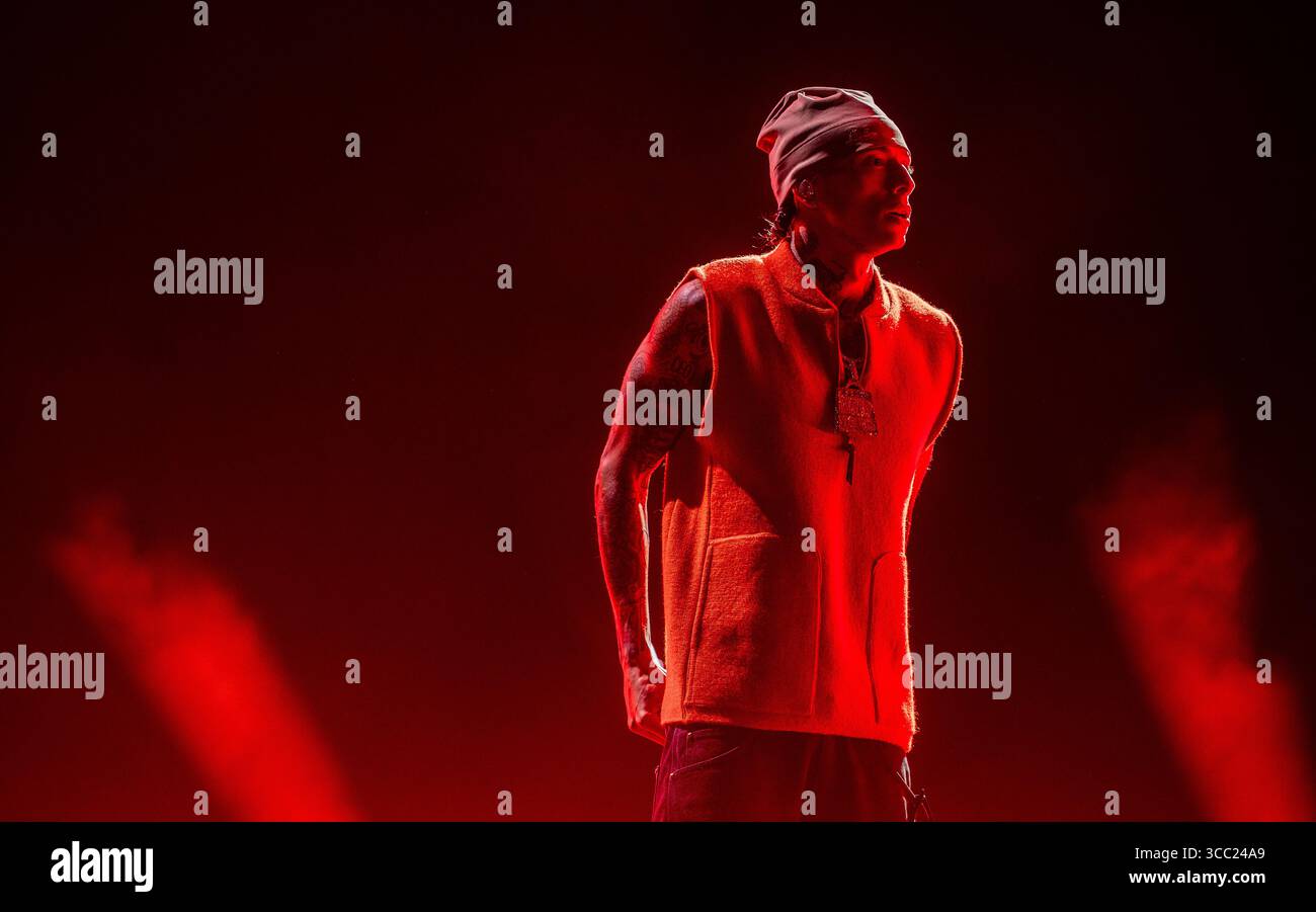 Central cee hi-res stock photography and images - Alamy