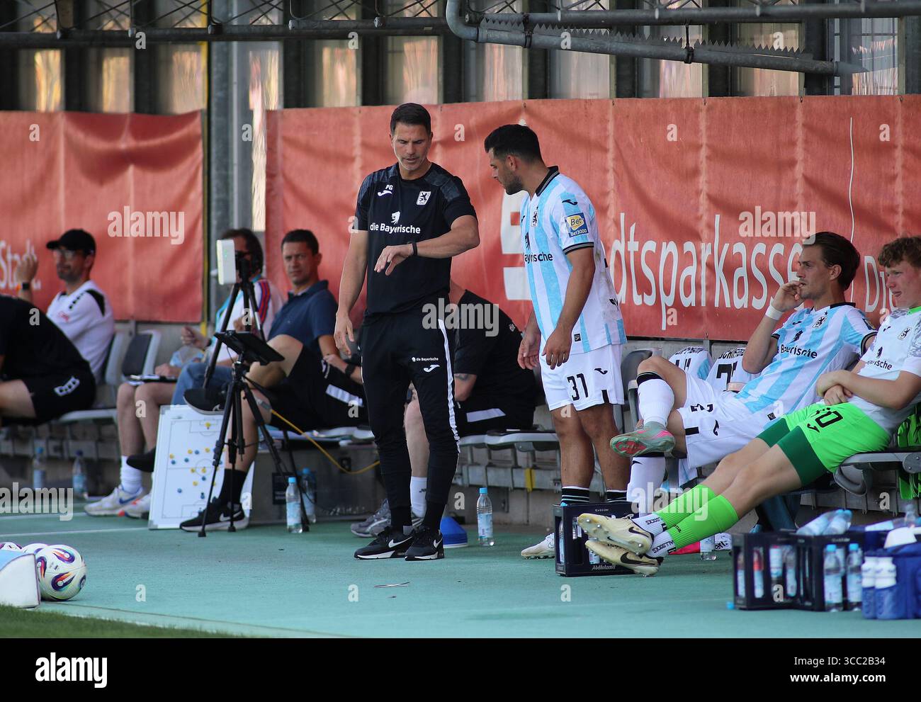 Schaut auf die hi-res stock photography and images - Alamy