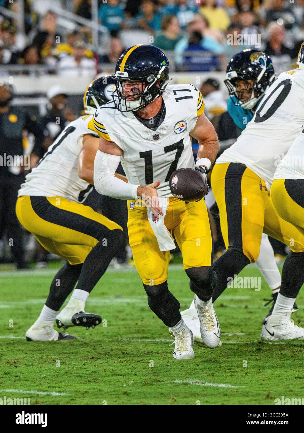 Skylar thompson pittsburgh hi-res stock photography and images - Alamy