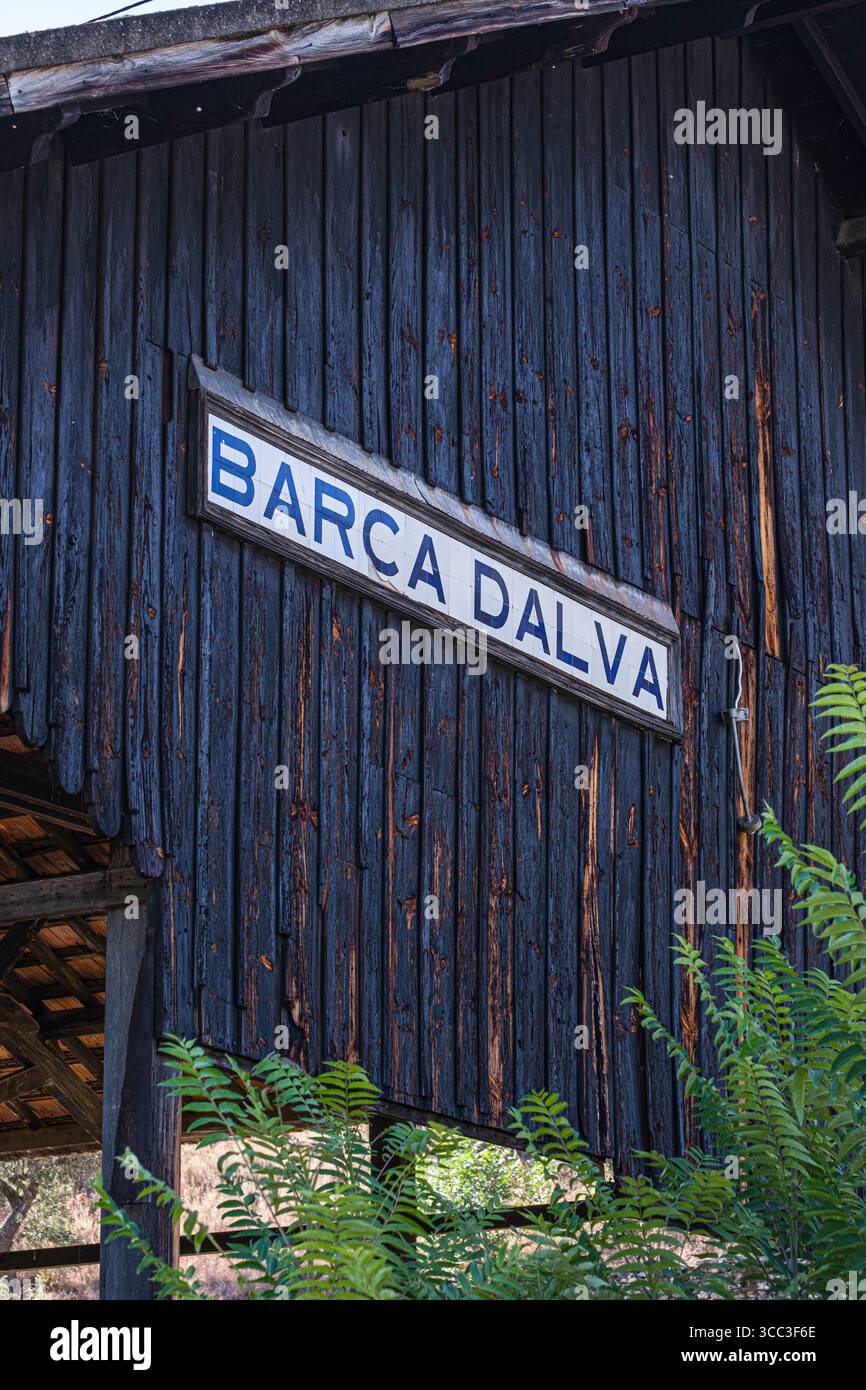 Estacao ferroviaria de barca dalva hi-res stock photography and images ...