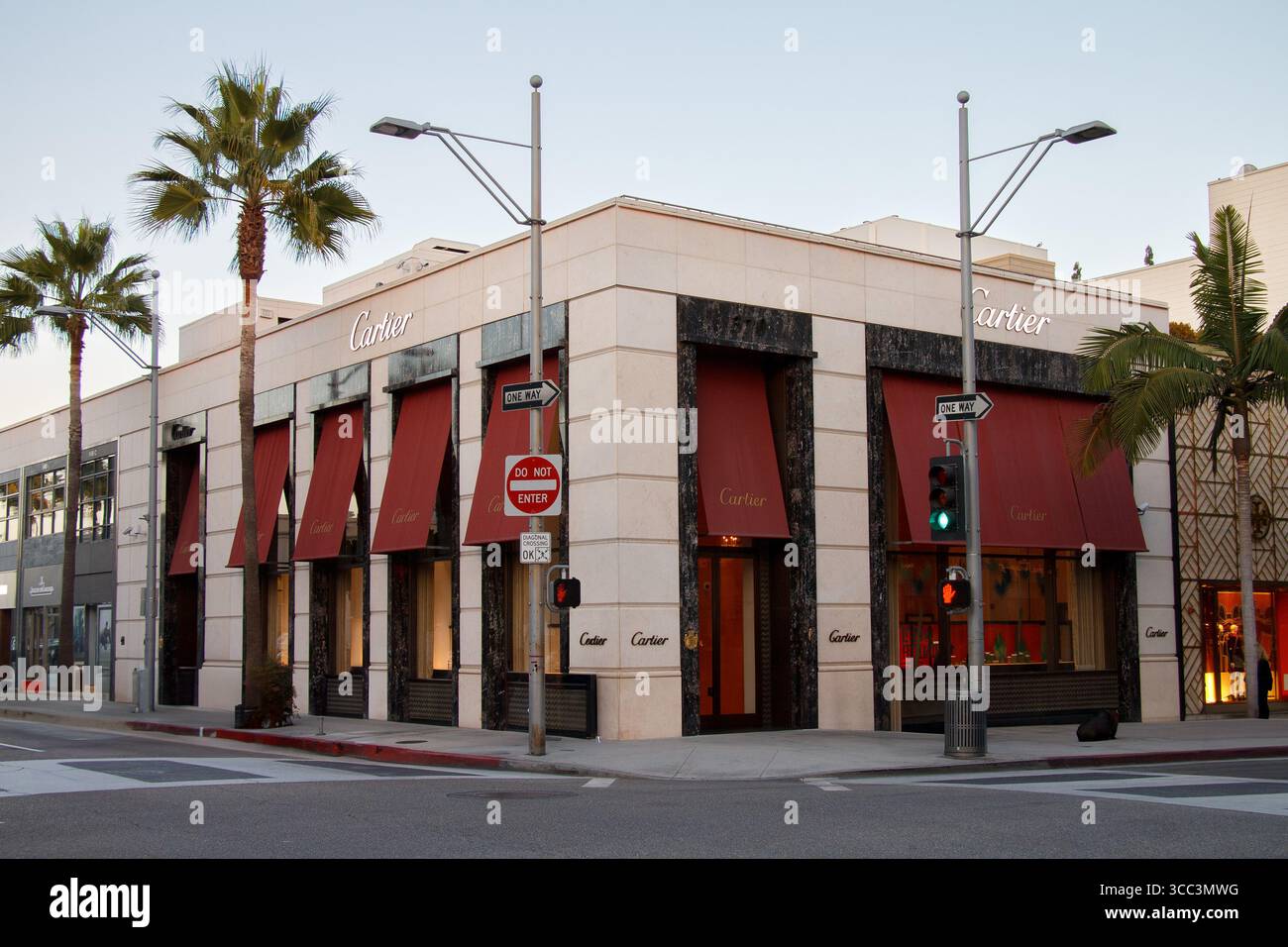 The Cartier fancy shop at Rodeo Drive fancy shops and stores in Beverly ...