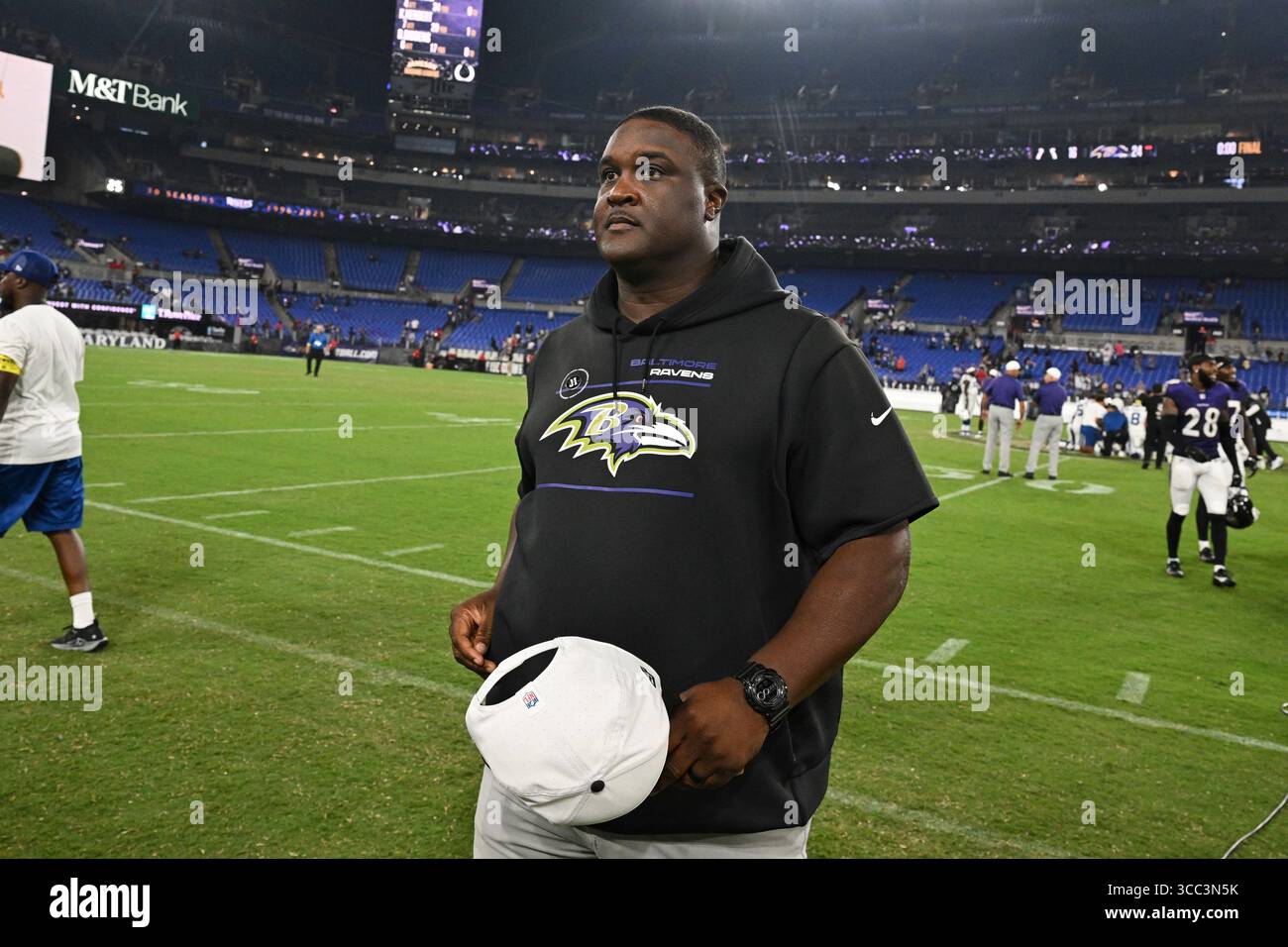 Baltimore Ravens quarterbacks coach Tee Martin walks off the field ...