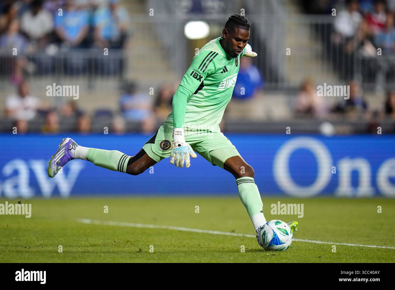 Philadelphia union goalie hi-res stock photography and images - Alamy