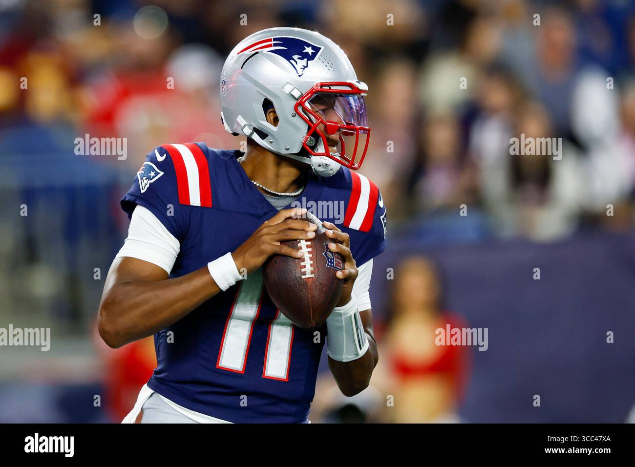New England Patriots quarterback Joshua Dobbs (11) prepares to make a ...