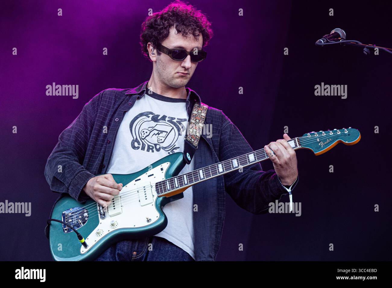 English teacher band live hi-res stock photography and images - Alamy