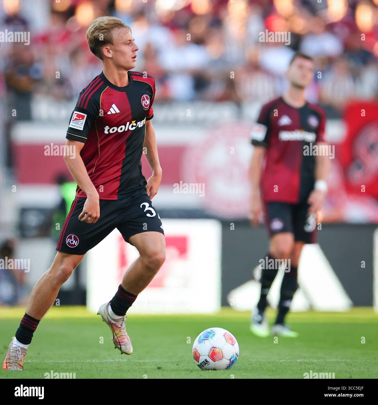 08 August 2025, Bavaria, Nuremberg: Soccer: Bundesliga 2, 1. FC ...