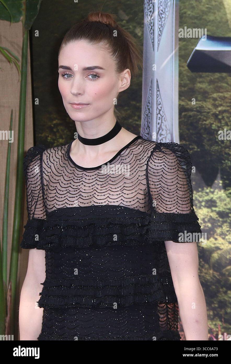 September 20, 2015 - Rooney Mara attending the 'Pan' World Premiere at ...