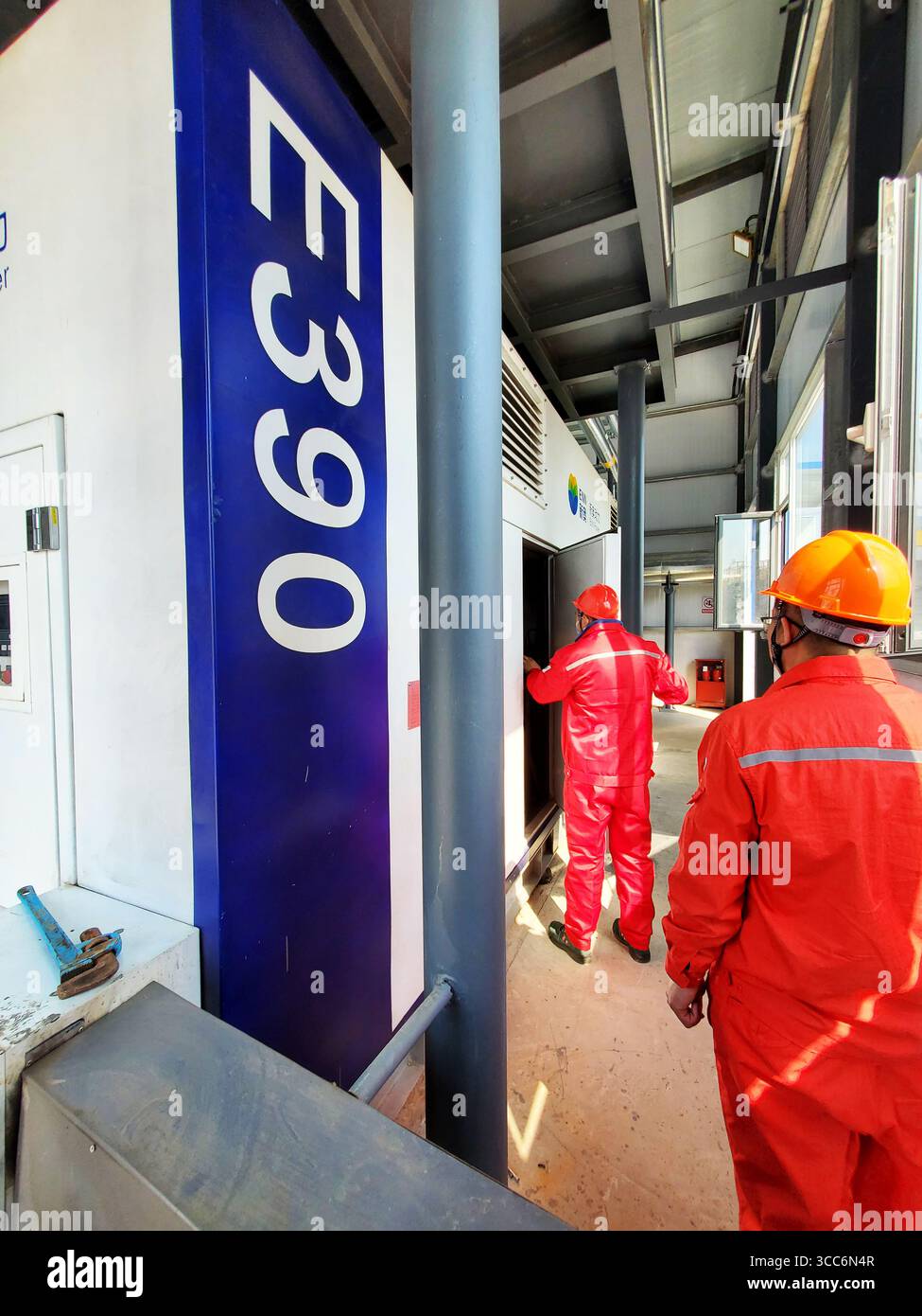 ENN Power E390 Gas Turbine at Sinopec Shengli Oilfield Wellsite ...