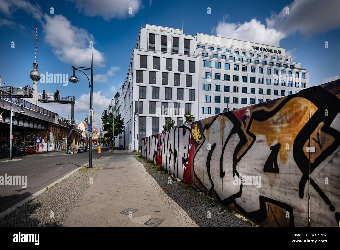 Berlin Mitte, The Social Hub, Alexanderstraße / Schicklerstraße - 10.08 ...