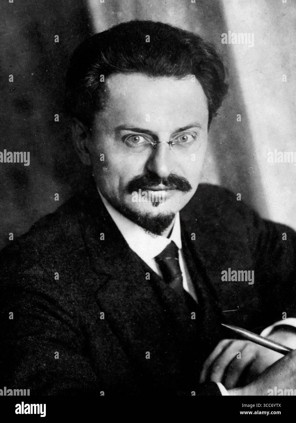Leon Trotsky in 1918 Stock Photo - Alamy