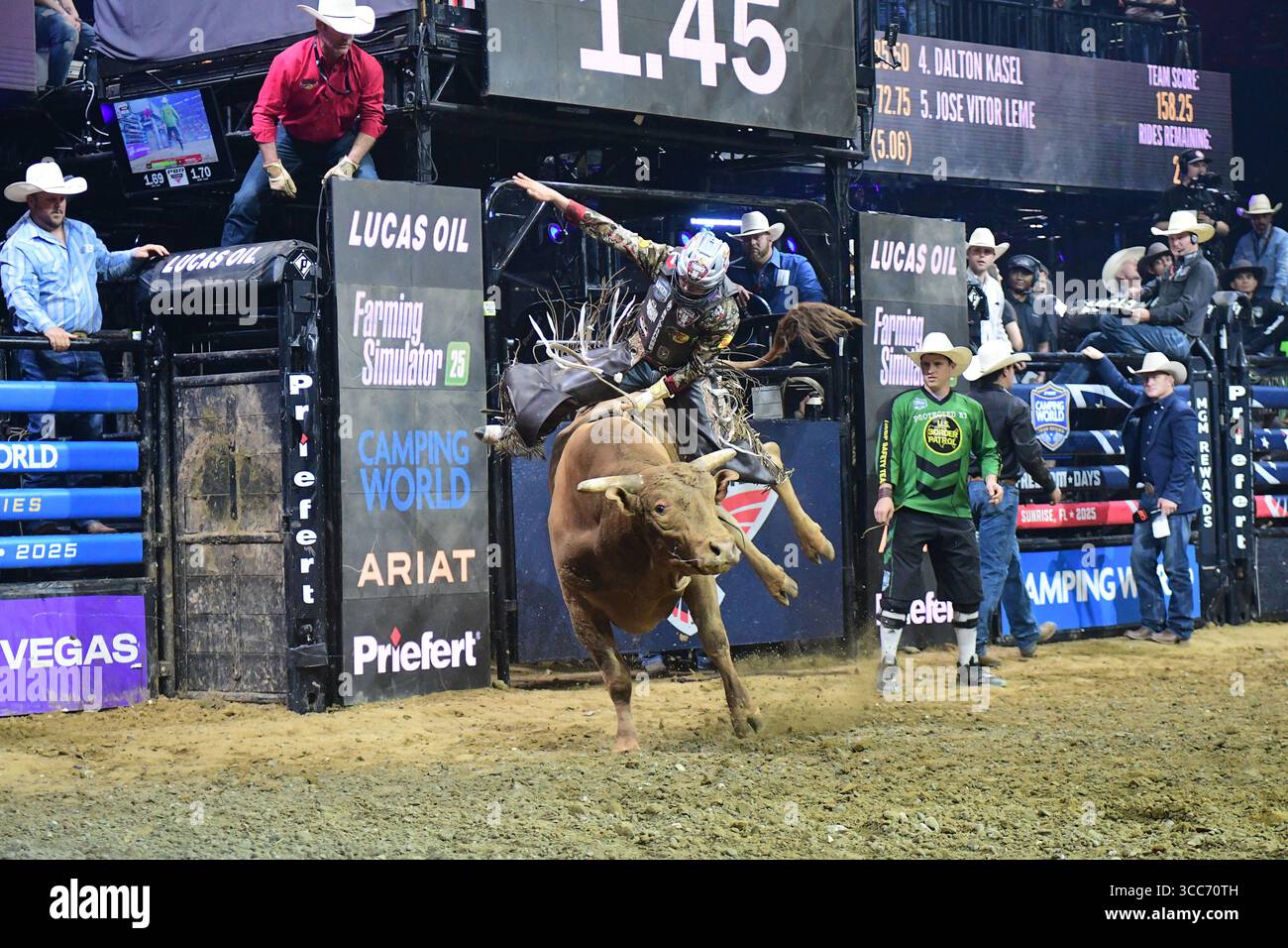 Jett Harkins, of the Missouri Thunder, rides Karla's Pure Country, at ...