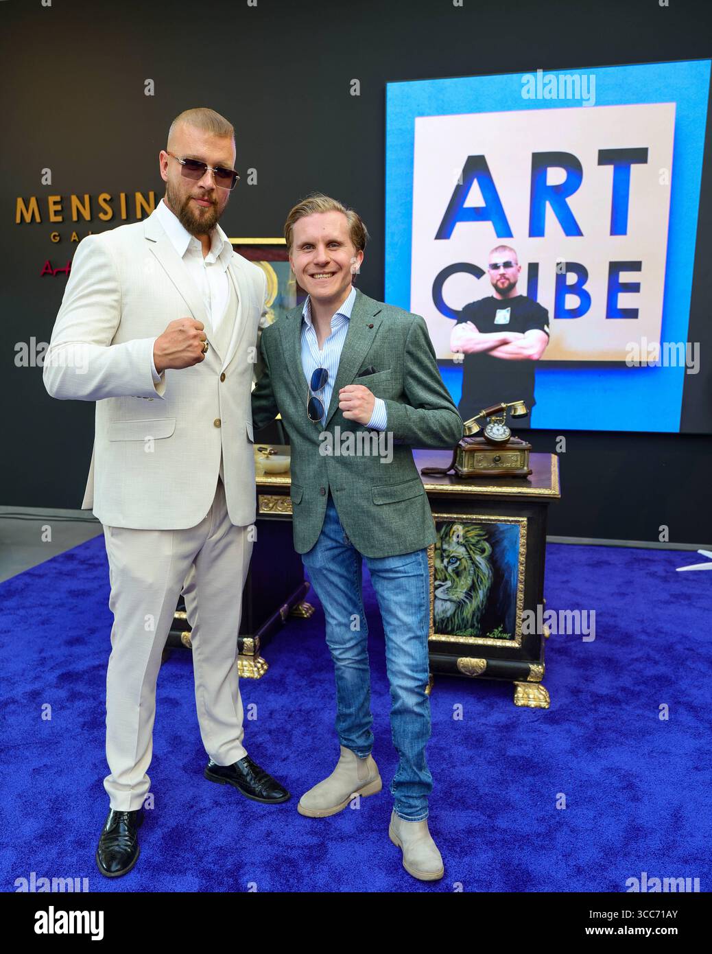 Rtl cube hi-res stock photography and images - Alamy