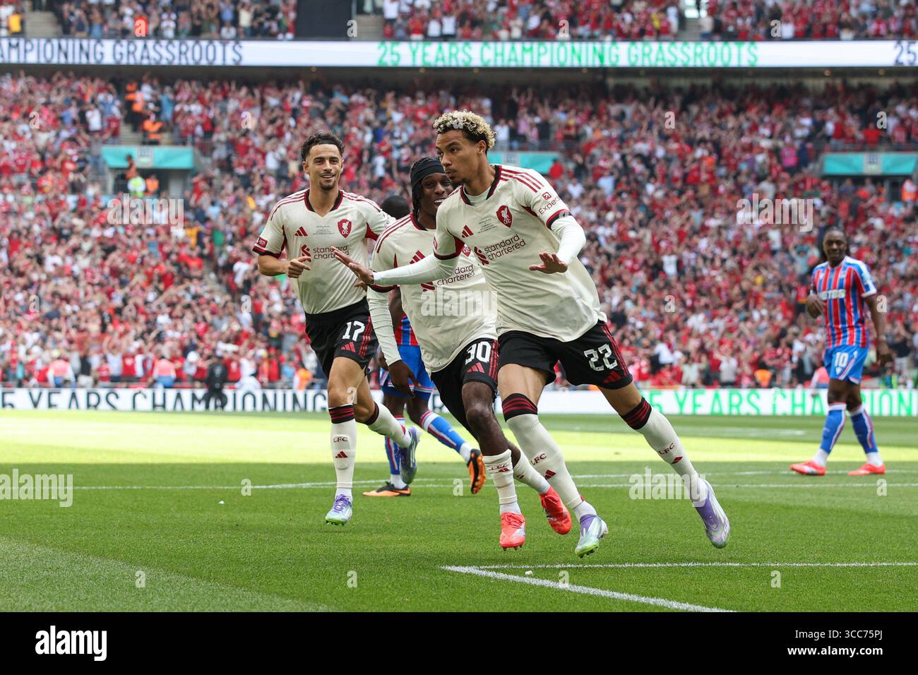 LONDON, UK - 10th Aug 2025: Hugo Ekitike of Liverpool celebrates ...