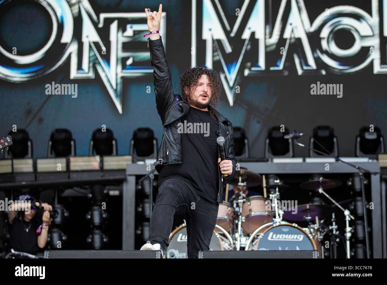 Derbyshire, England, 10th August, 2025. One Machine playing the Ronnie ...