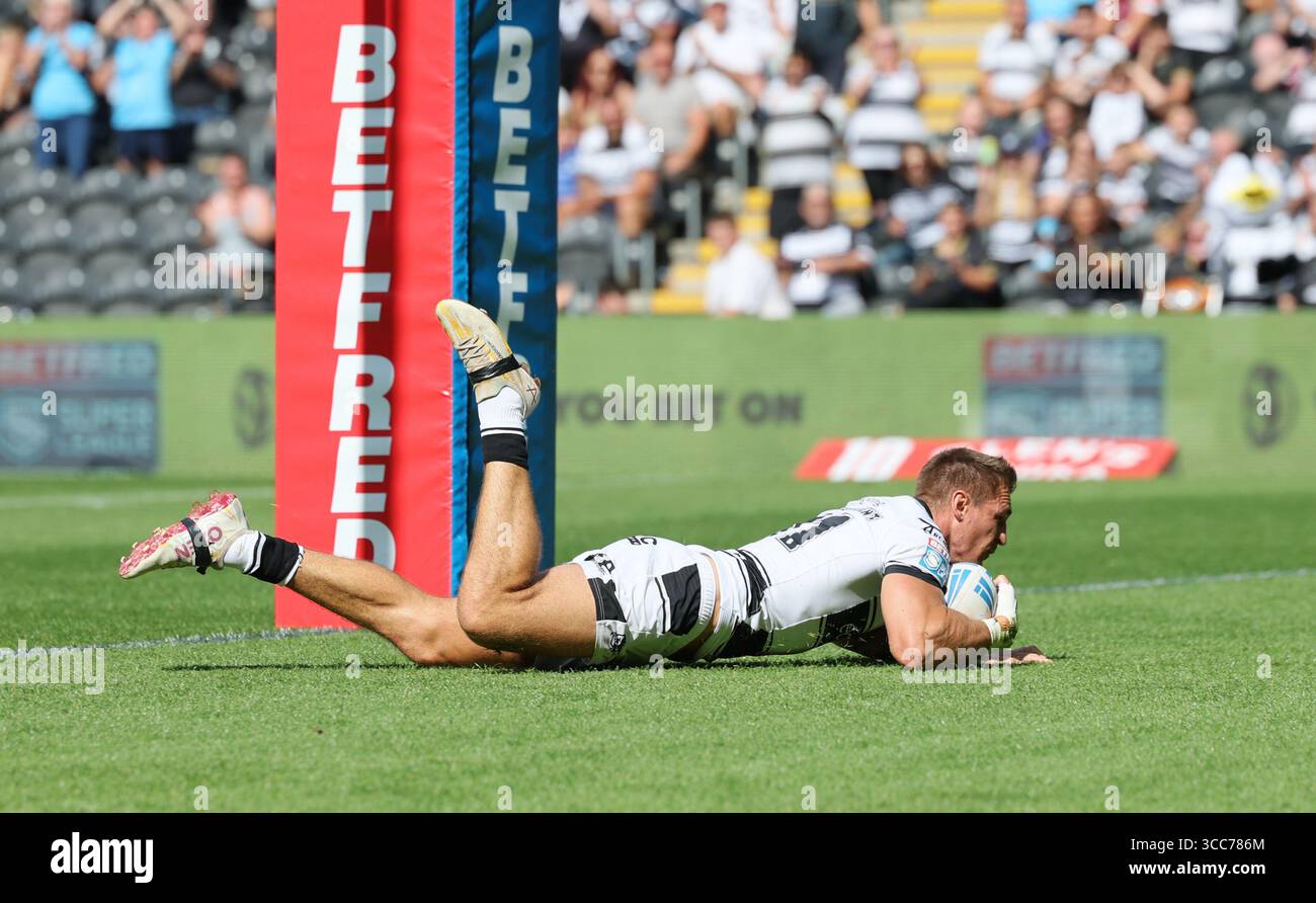 Hull FC's Jed Cartwright scores their sixth try during the Betfred ...
