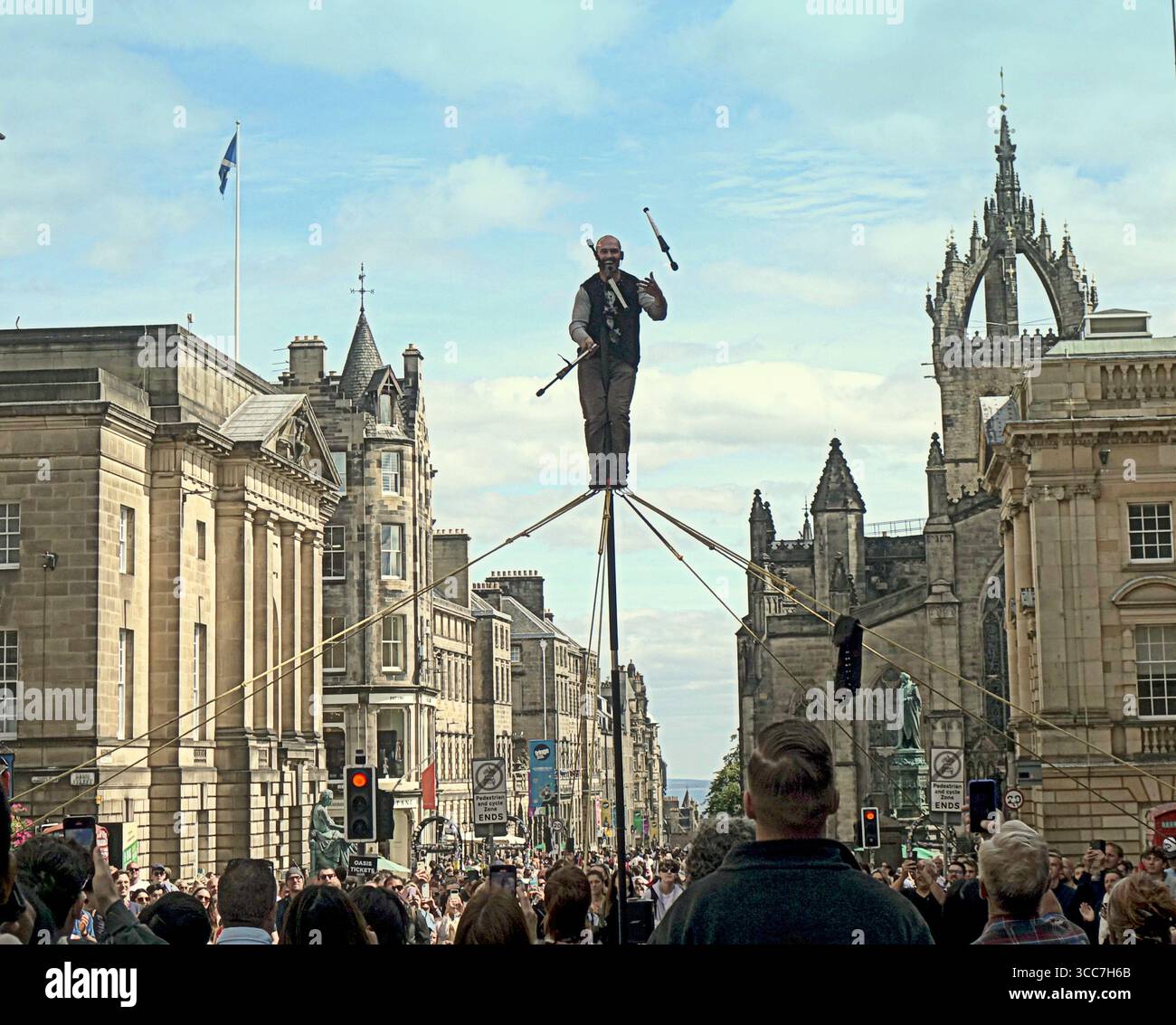 Edinburgh, Scotland, UK. 10th August, 2025. UK Weather: Windy fringe ...