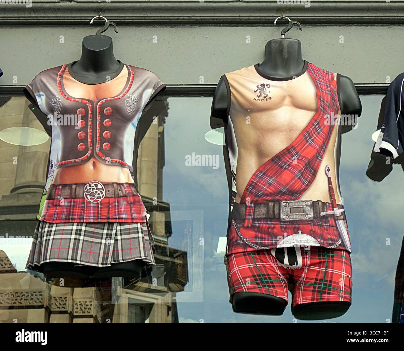Edinburgh, Scotland, UK. 10th August, 2025. UK Weather: Windy fringe ...