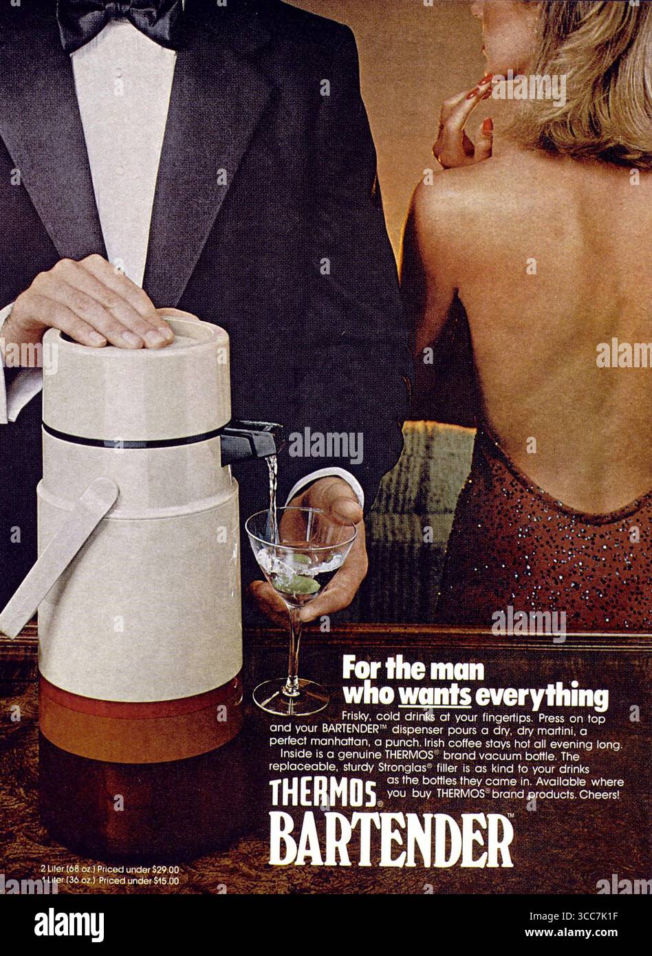 Bartender 1980s hi-res stock photography and images - Alamy