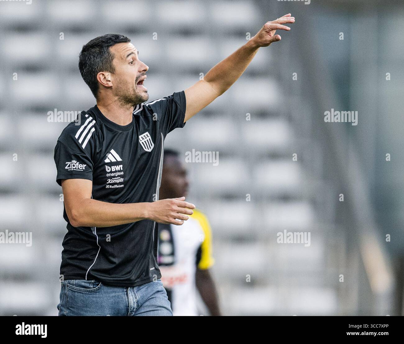 ABD0089 20250810 - INNSBRUCK - ÖSTERREICH: Trainer Joao Sacramento ...