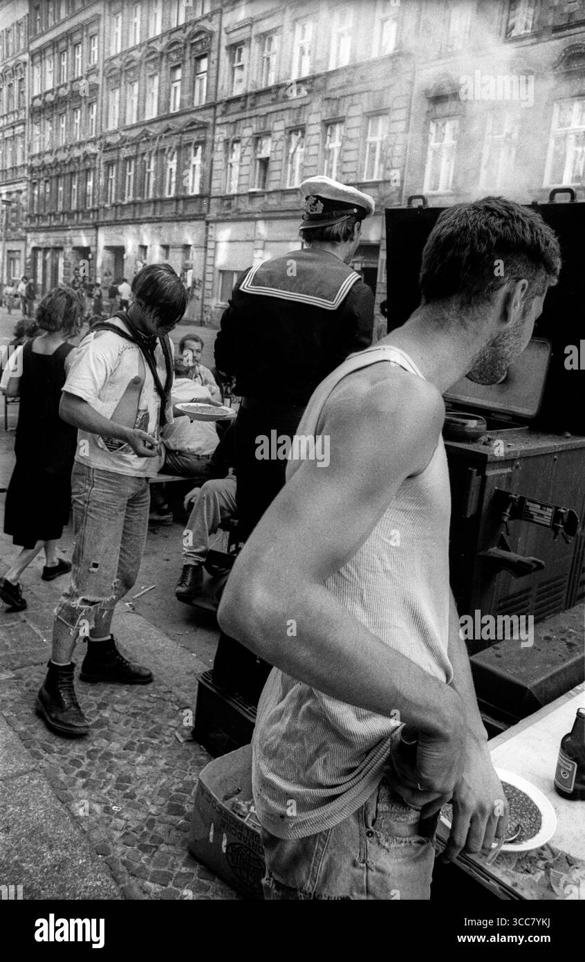Straßenfest in der Ackerstraße Deutschland, Berlin, 31.05.1992, Straßenfest in der Ackerstraße ...
