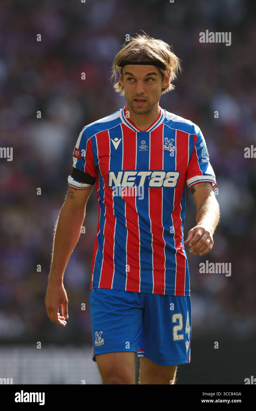 Borna sosa crystal palace hi-res stock photography and images - Alamy