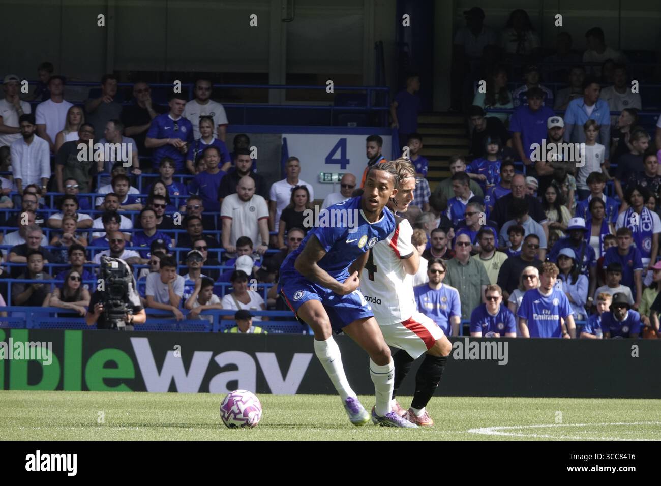 Modric milan 2025 hi-res stock photography and images - Alamy