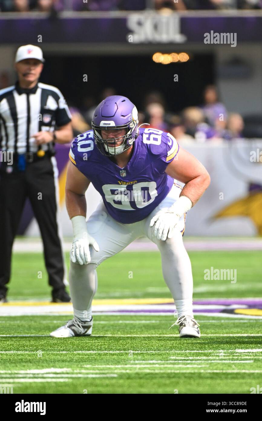 Minnesota Vikings guard Joe Huber (60) lines up against the Houston ...