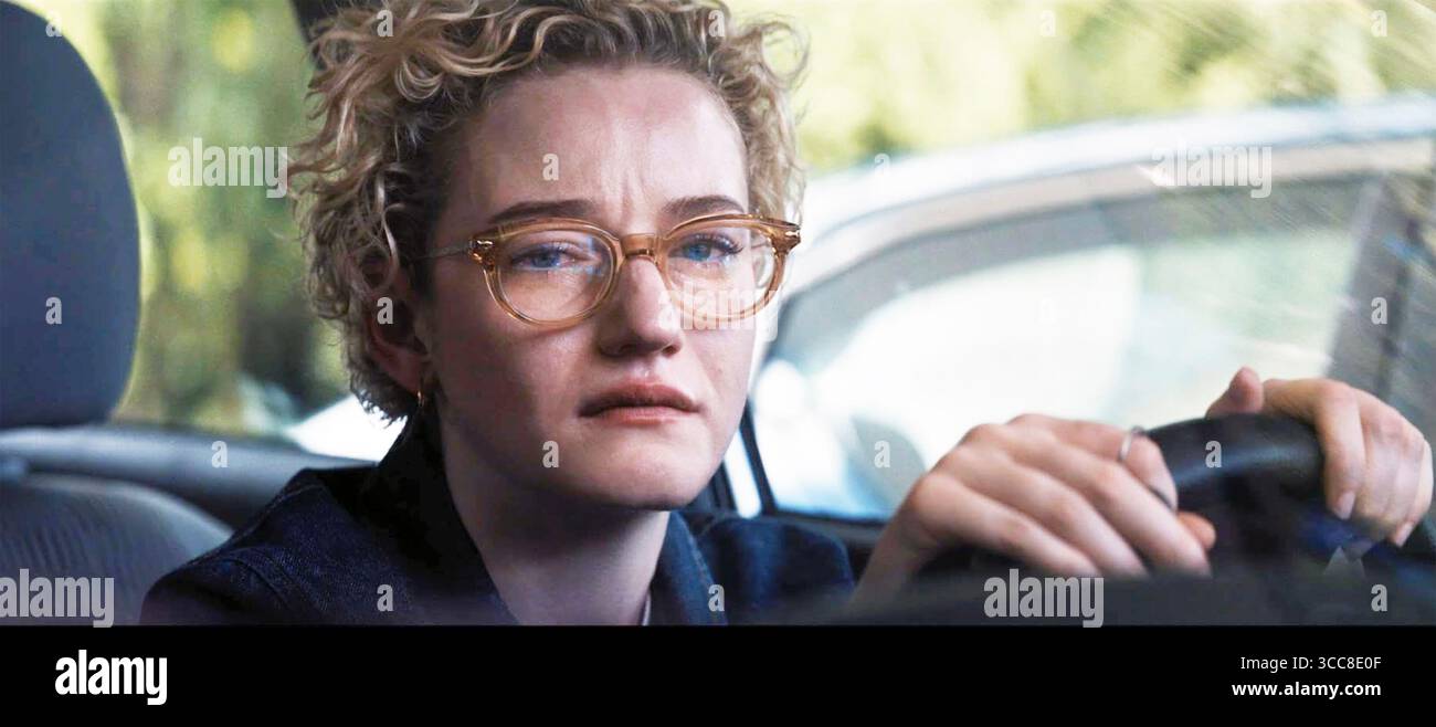 WEAPONS 2025 Warner Bros. Pictures film with Julia Garner asas teacher ...