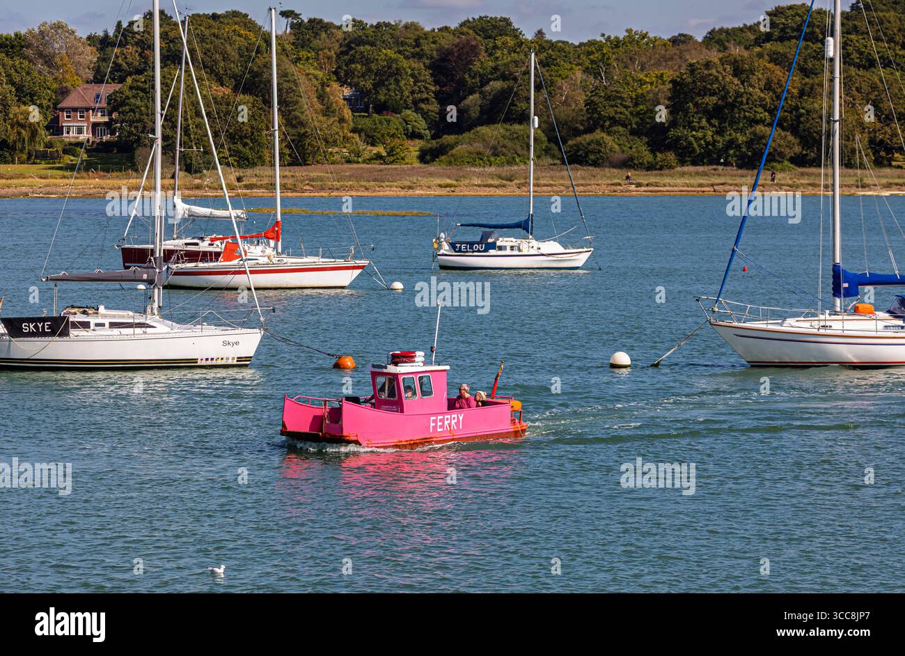 Solent hamble river hi-res stock photography and images - Alamy