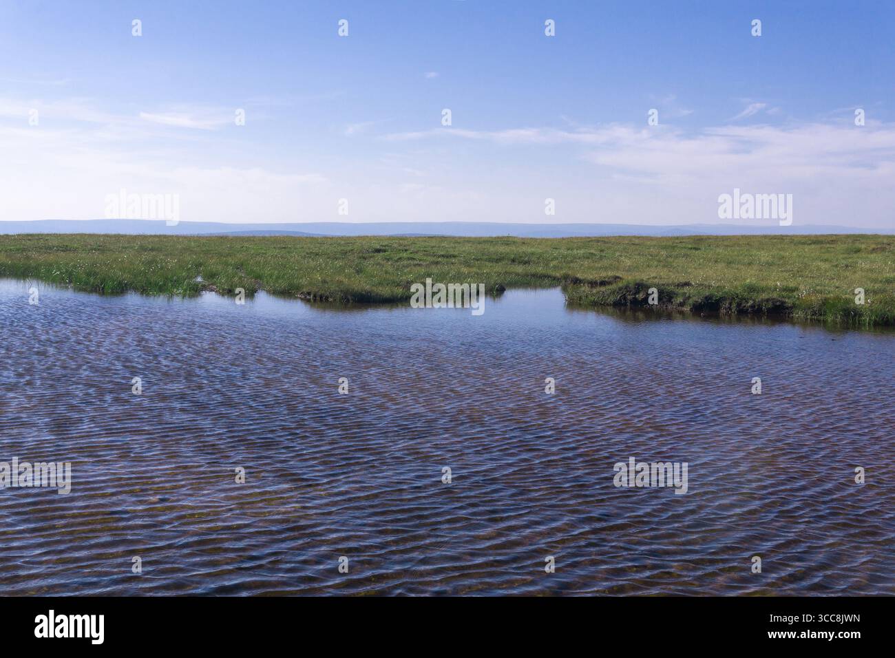 Arctic lake plateau hi-res stock photography and images - Alamy