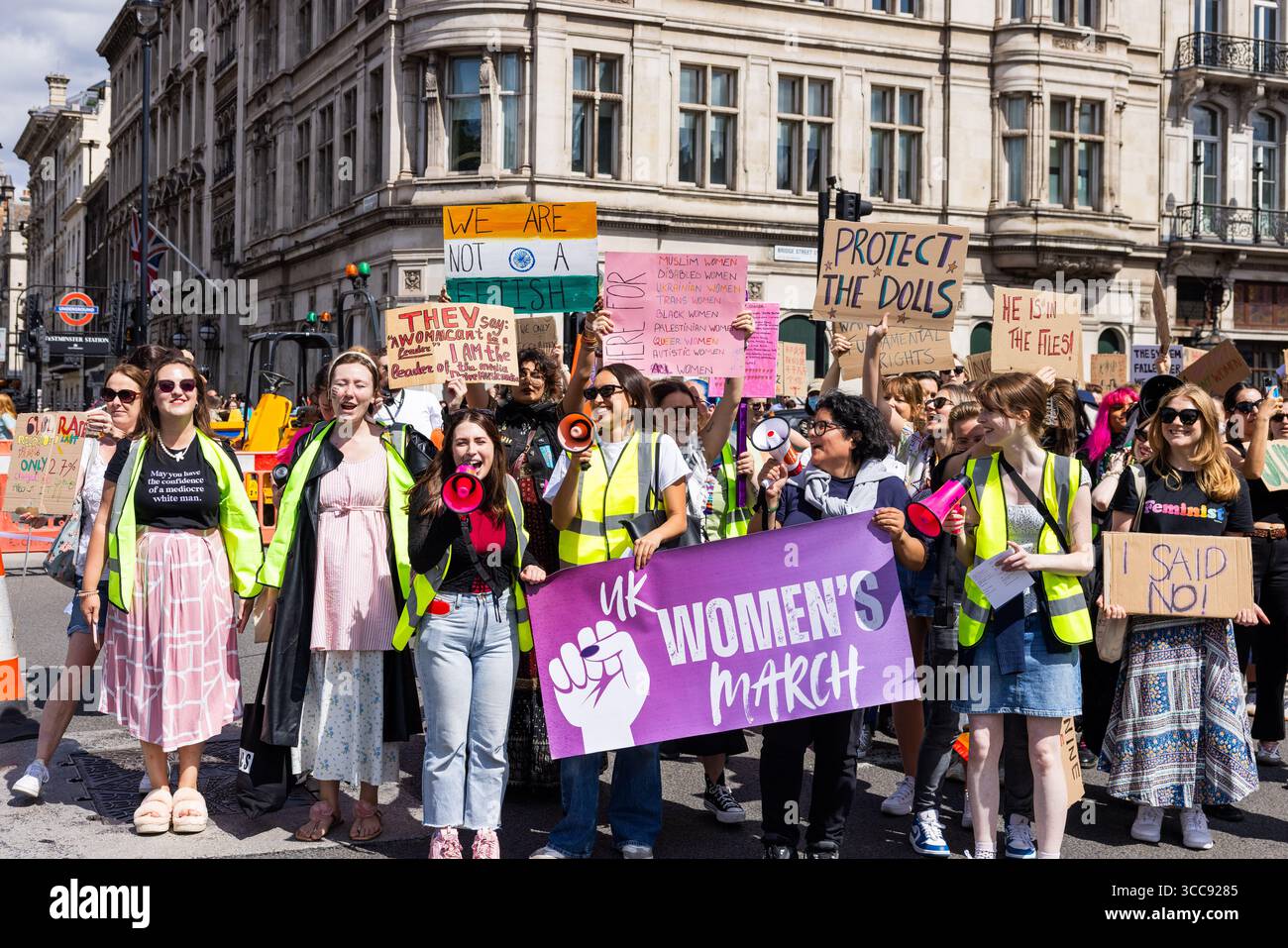 London, UK. 09 AUG, 2025. UK Womans march passes Parliament Square in ...