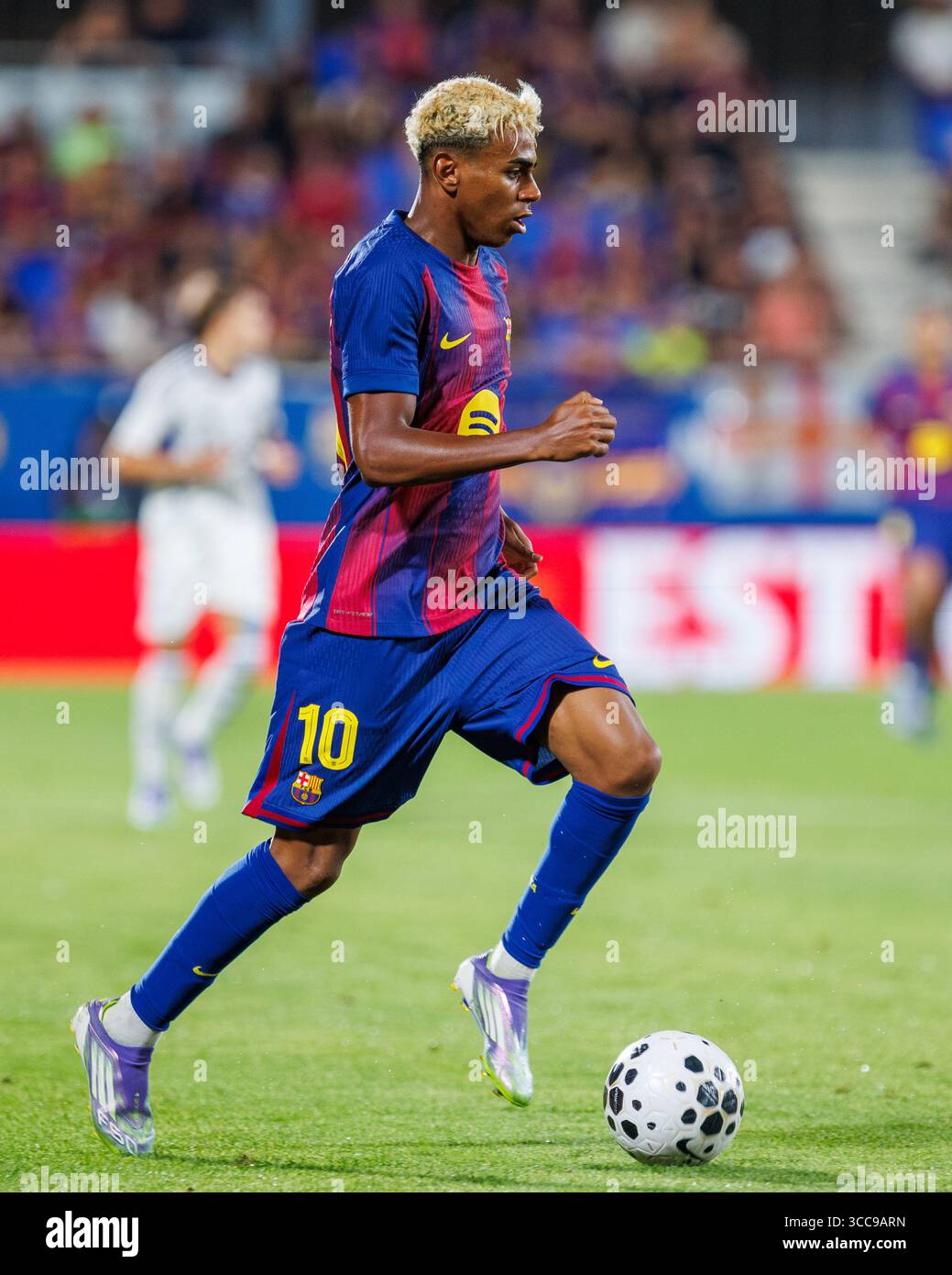 Barcelona, Spain. 10th Aug, 2025. Lamine Yamal in action during the ...