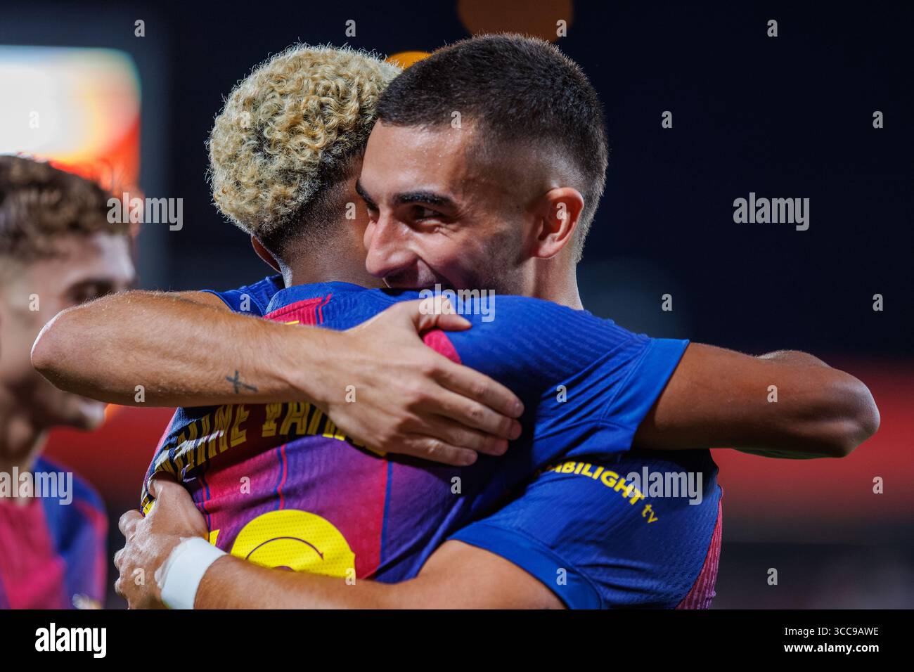Barcelona, Spain. 10th Aug, 2025. Lamine Yamal (L) and Ferran Torres (R ...