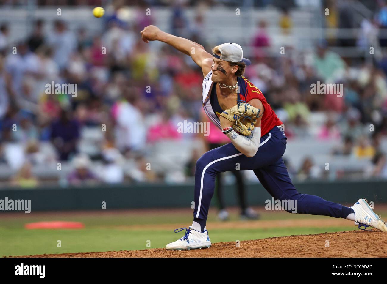 August 09, 2025: The Tailgater's Jimmy Lewis (99) delivers a pitch to ...