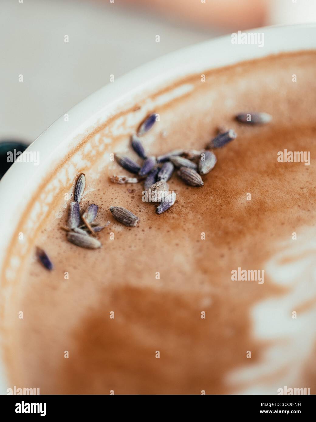 Microfoam latte art hi-res stock photography and images - Alamy