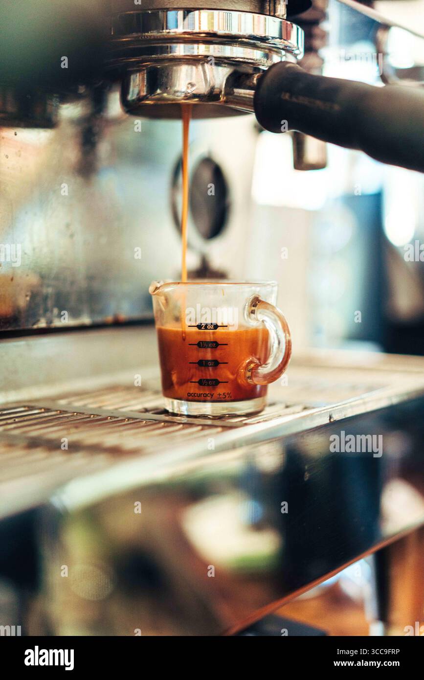 Espresso stream shot glass hi-res stock photography and images - Alamy