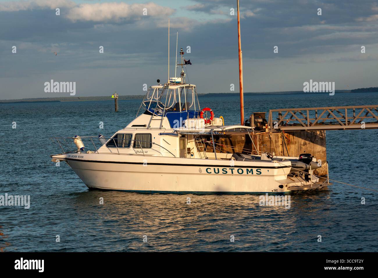 Crv archer river hi-res stock photography and images - Alamy