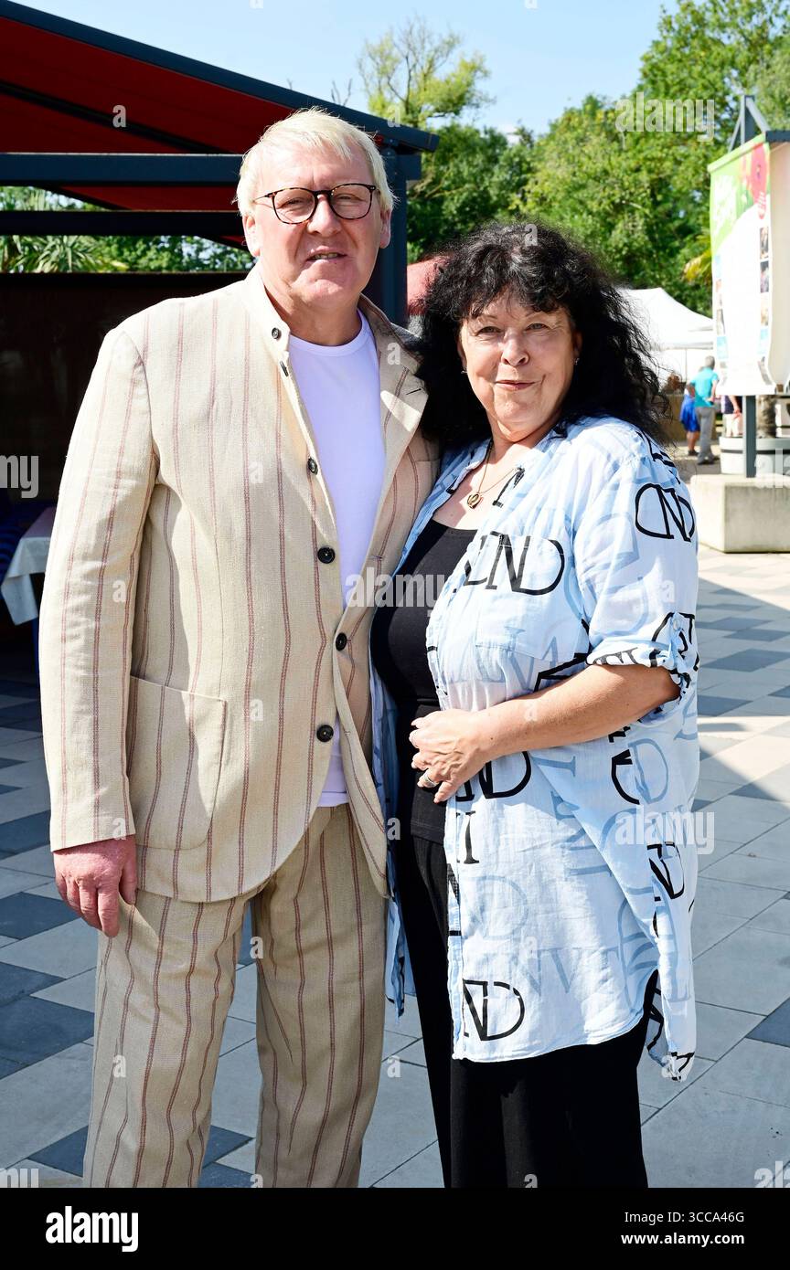Bernhard Knuth und Heike Köfer beim 3. Sommergarten 2025 auf der ...