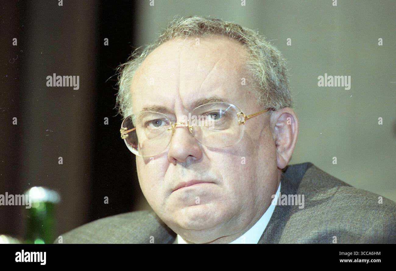 Der 47. Landesparteitag der CDU am 30.11.1996. Im BIld: Hans Schardt ...