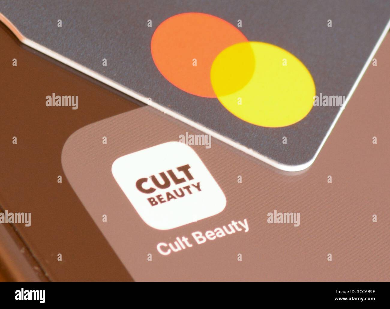 Cult beauty application hi-res stock photography and images - Alamy